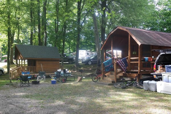 CAMPING CABINS – Snow Lake Kampground