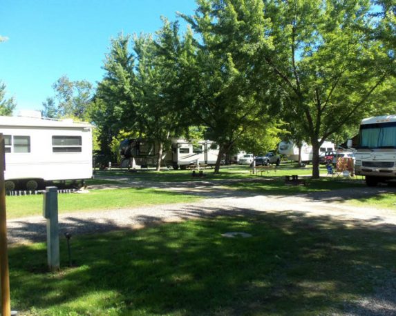 Camp Site – Snow Lake Kampground